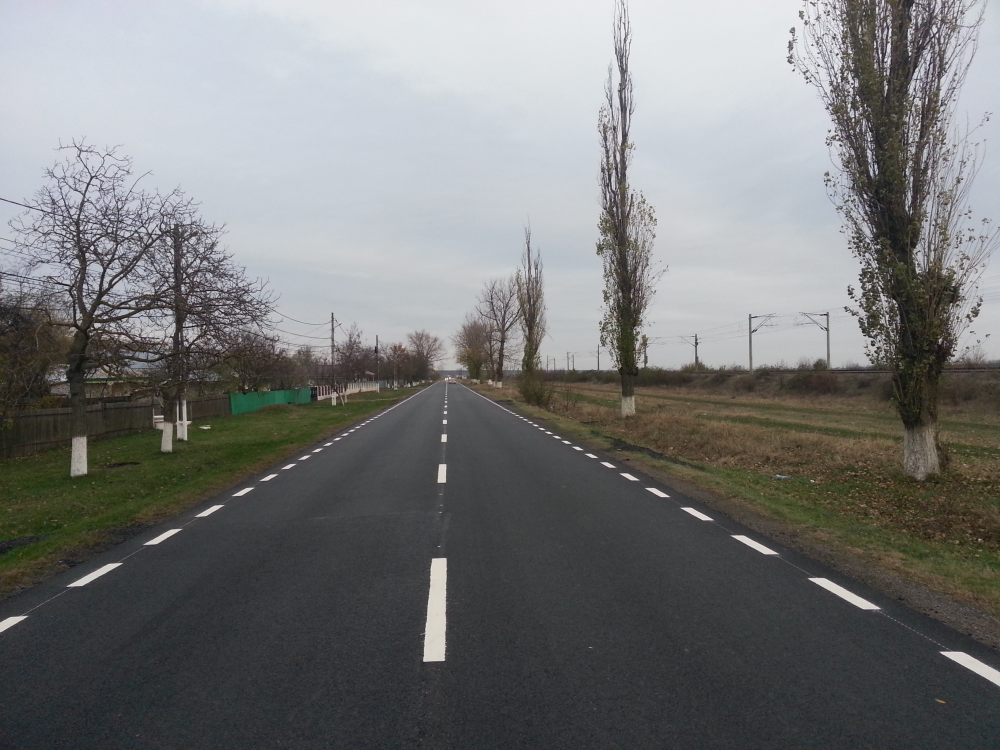Periodic maintenance – asphalt works for national roads by DRDP Iasi ...